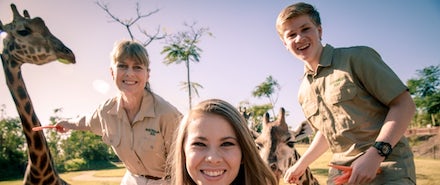 Robert Irwin says he will walk sister Bindi Irwin down the aisle ...