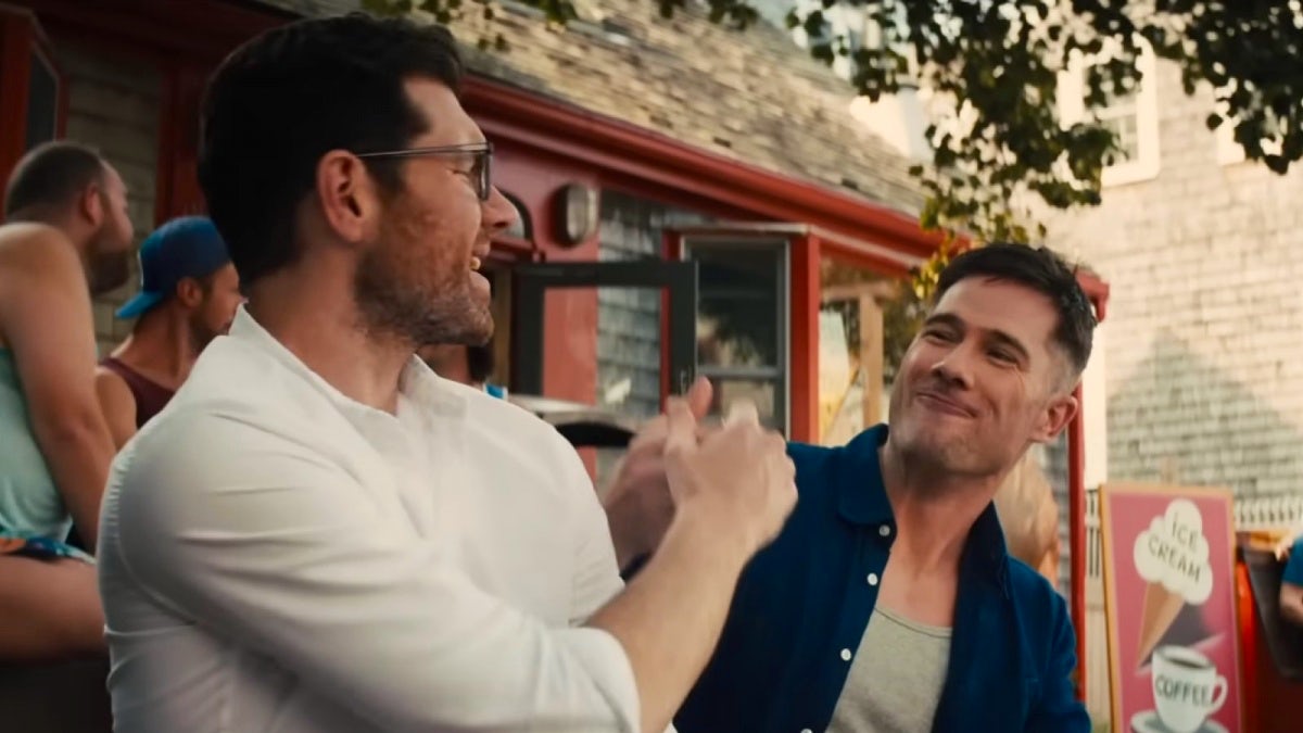 'Bros' movie has laughs, heart and poignant surprises (REVIEW ...