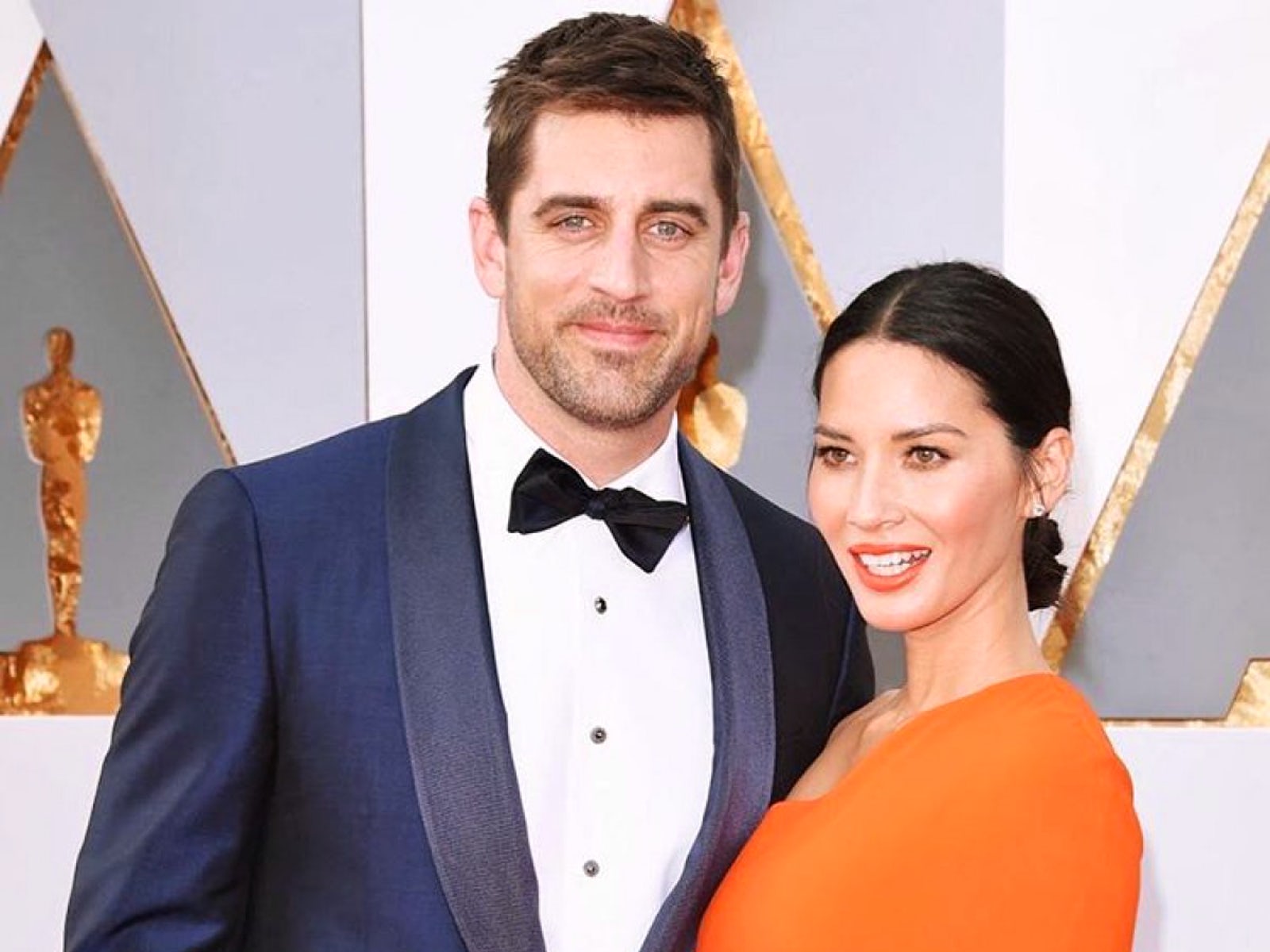 Jordan Rodgers' brother Aaron Rodgers and girlfriend Olivia Munn ...