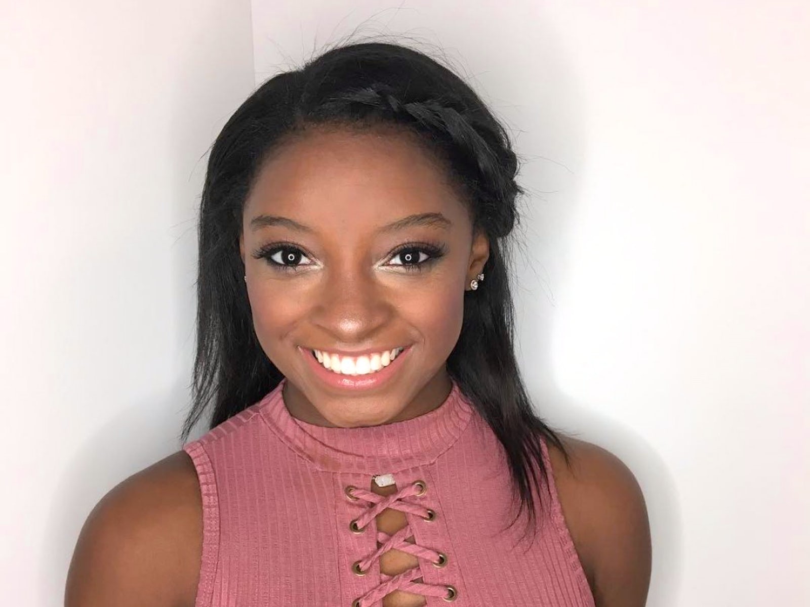 Simone Biles -- 6 things to know about the 'Dancing with the Stars ...