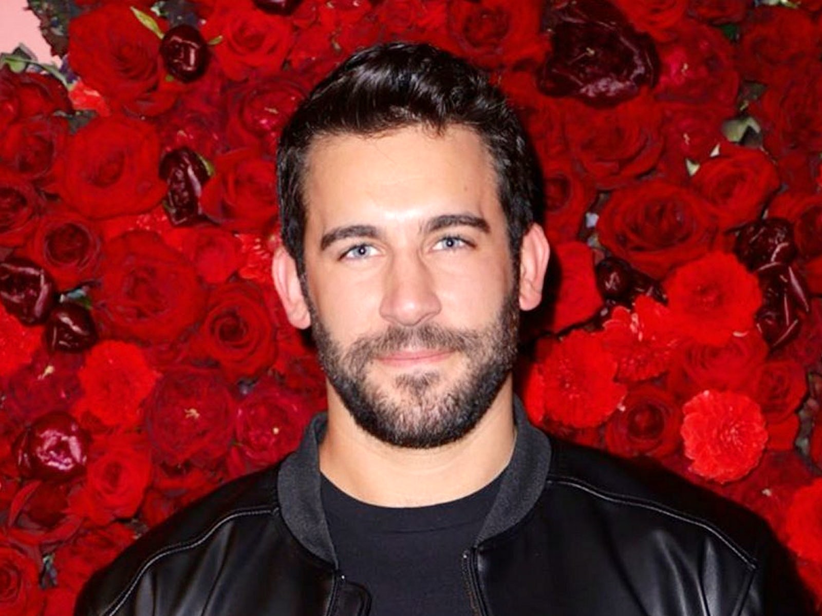 'Bachelor in Paradise' alum Derek Peth dating British model Saffron ...